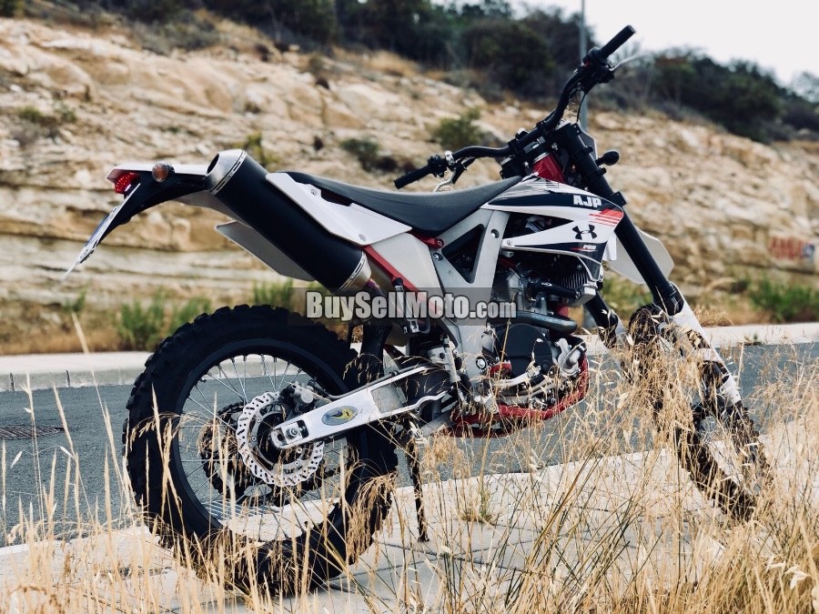 AJP PR5 Enduro 2017 [#21812GR] | Cyprus Motorcycles